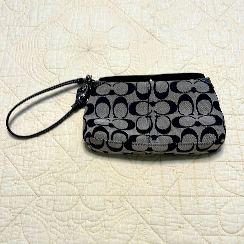 Coach Clutch Bag. Black And Gray. Barely Used - Gem